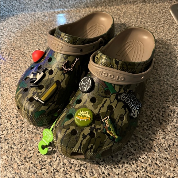 CROCS | Shoes | Crocs X Luke Combs Collab Bootlegger Camo Clogs Shoes ...